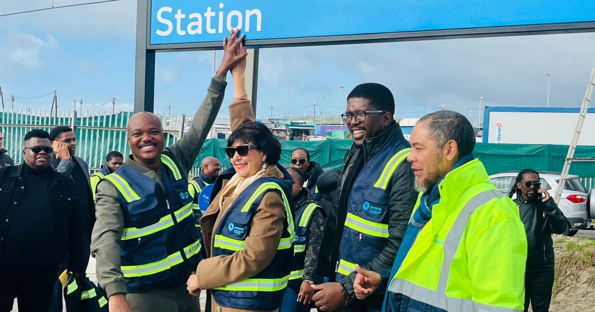 Crucial link in Cape Town's central rail network reopens