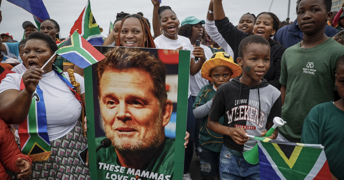 Why was Rassie Erasmus snubbed for World Rugby Coach of the Year?