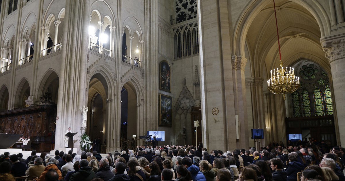 Notre Dame welcomes back public for mass after five-year refit