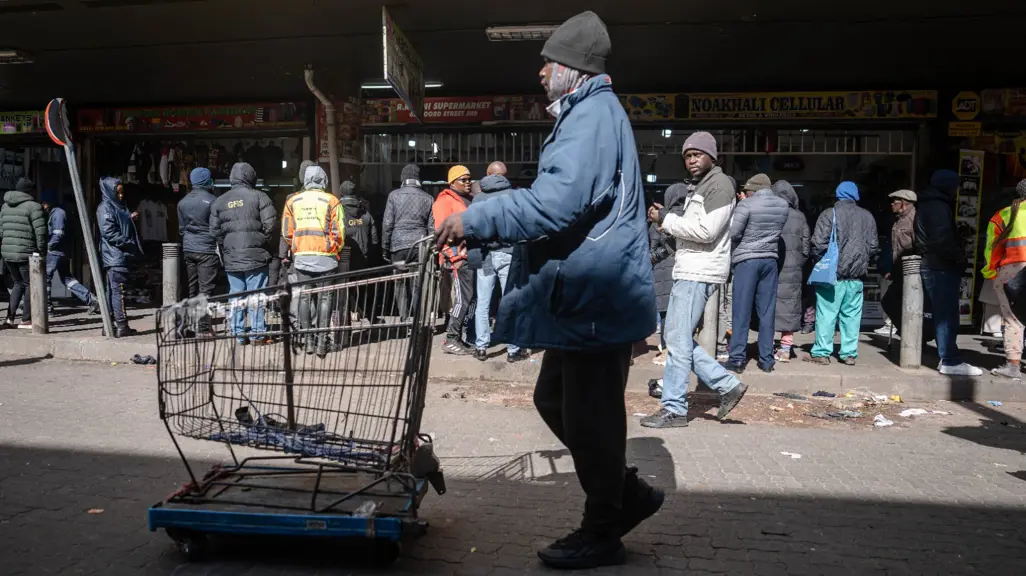 [WATCH] City of Joburg shuts down several shops for non-compliance