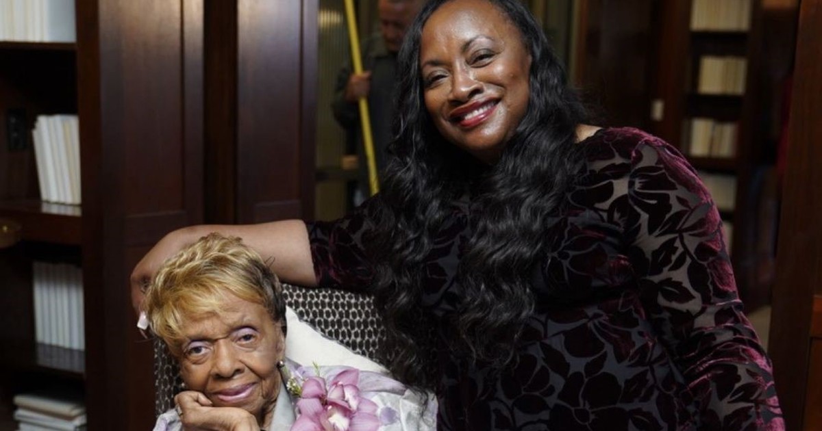 Grammy-winning Cissy Houston, mother of Whitney, dies at 91