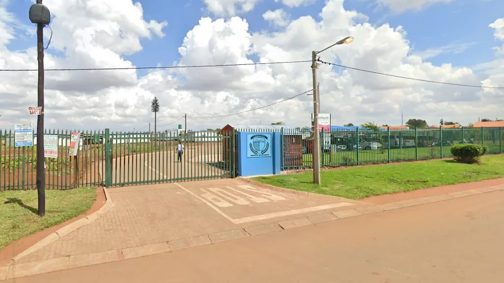 No-fee, mobile classroom high school ranked best-performing in Gauteng