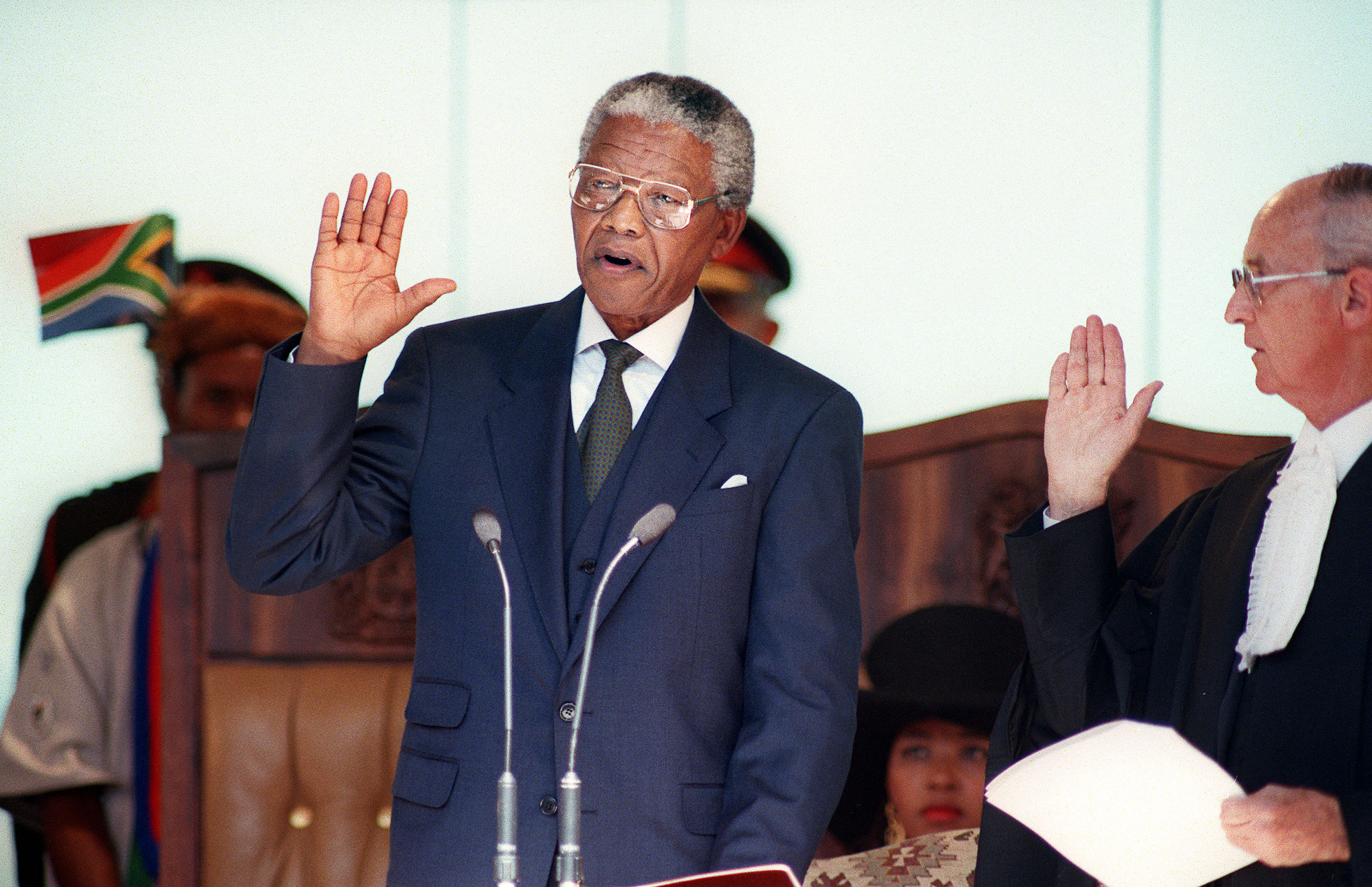 30 years ago, Mandela was sworn in as SA’s first democratically elected ...