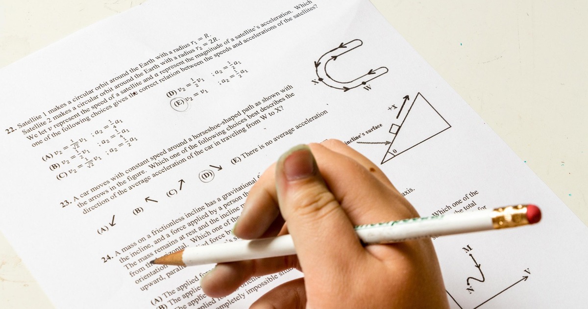 Calls to scrap Maths Literacy questioned