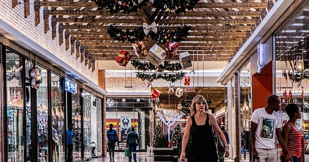 Smart festive spending tips to avoid the stress of Janu-worry