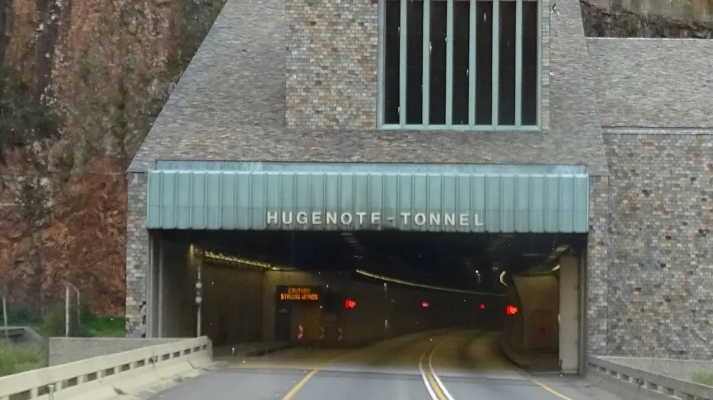 After bus fire, Huguenot Tunnel reopened