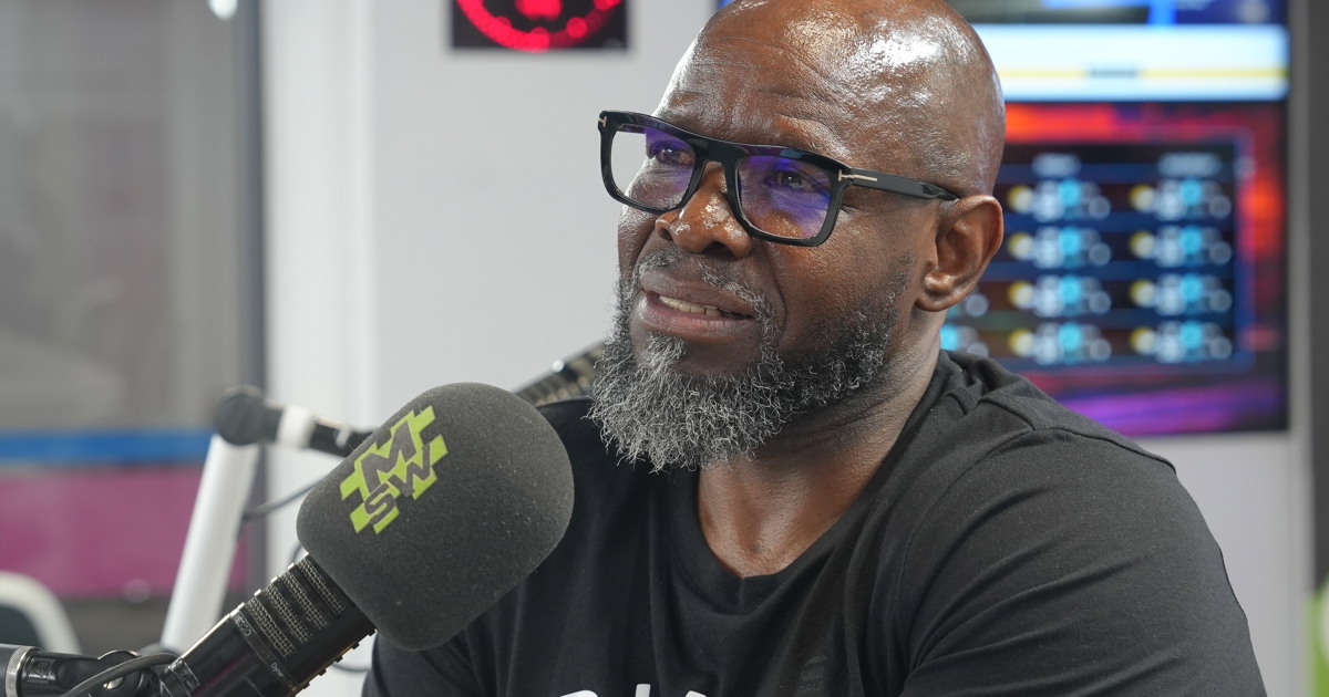 Steve Komphela returns to Sundowns as senior coach