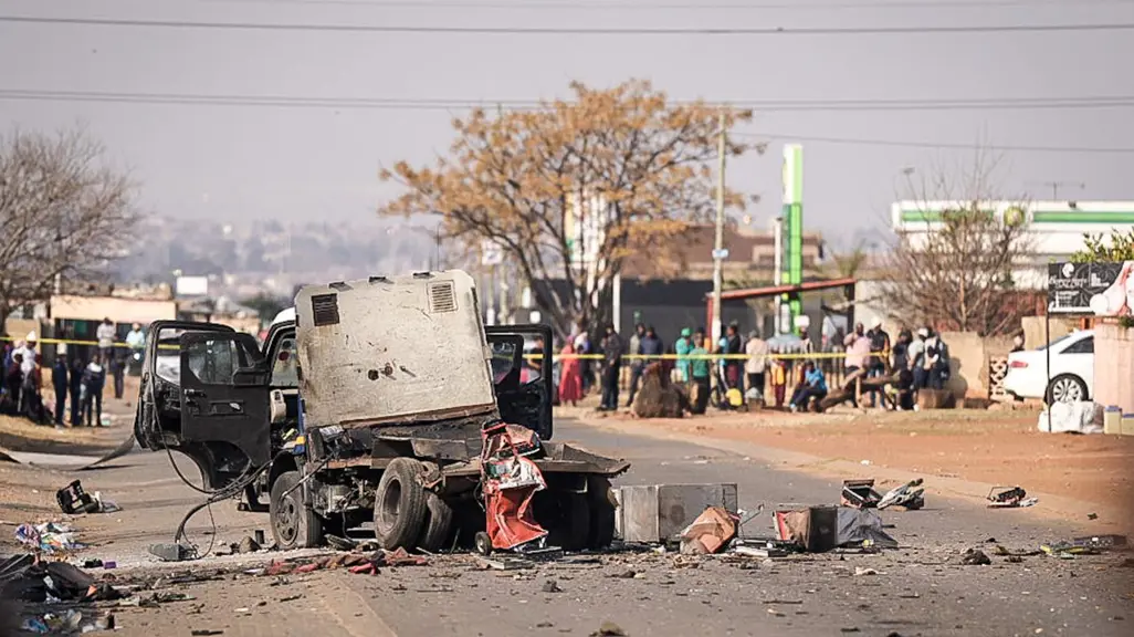 Case of armed robbery, attempted murder opened after Thokoza cash-in ...