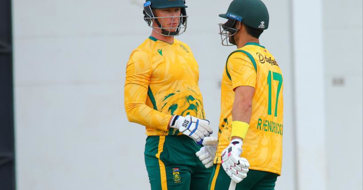 New Zealand bowlers set up easy win over Proteas