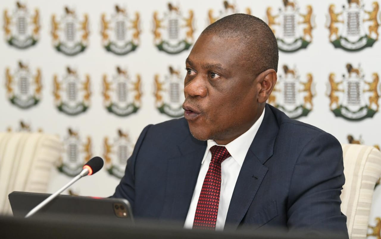 SAPS confirm Paul Mashatile's official vehicle shot at in March