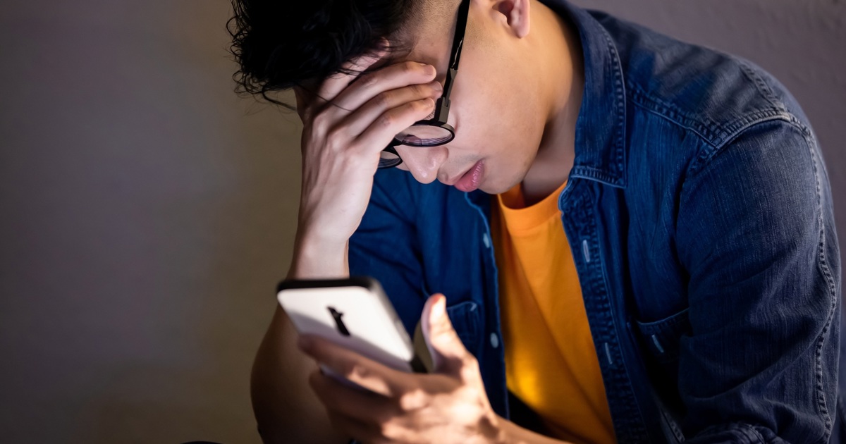 Scared to speak on the phone? You might have telephobia, about 70% of ...