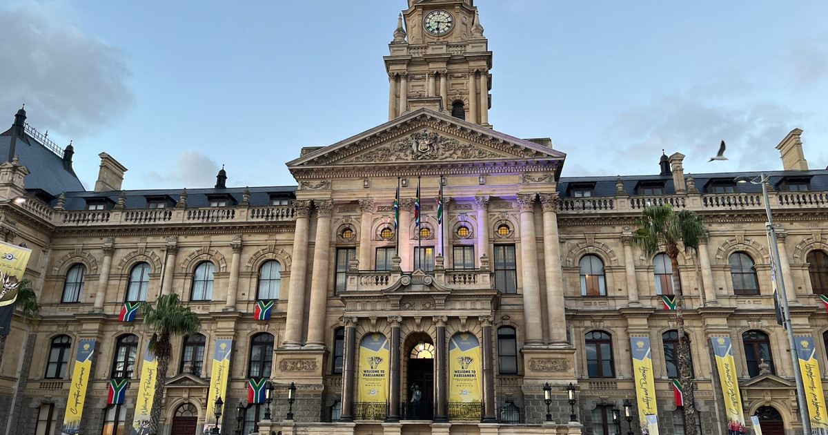 Preparations gain momentum around City Hall as Cape Town gears up for ...