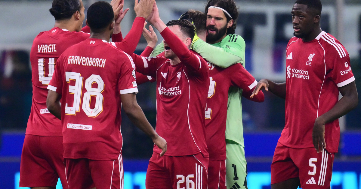 Liverpool's Slot swerves further Salah talk after late Inter win