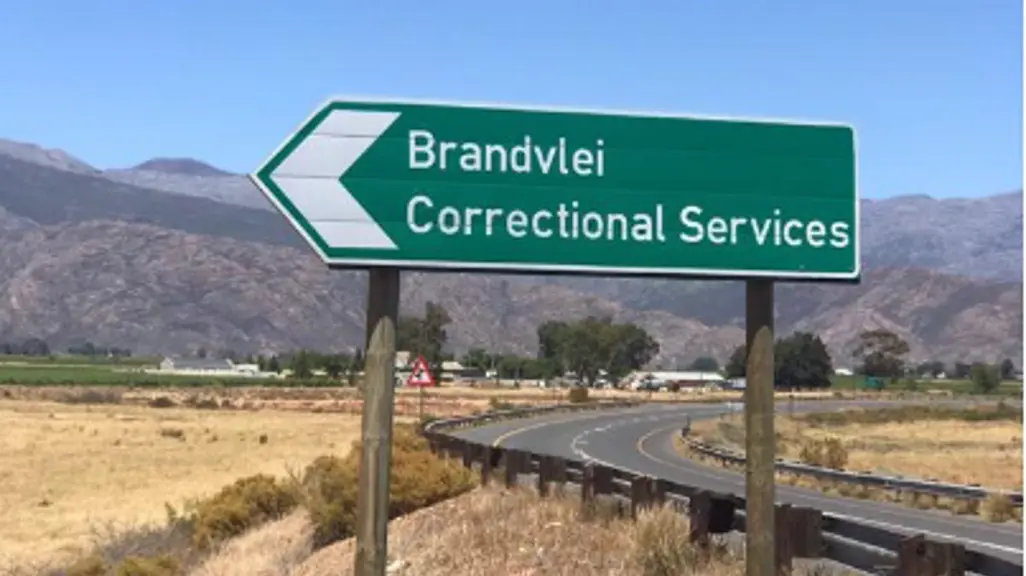 Brandvlei prison inmates evacuated amid raging Cape Winelands fire