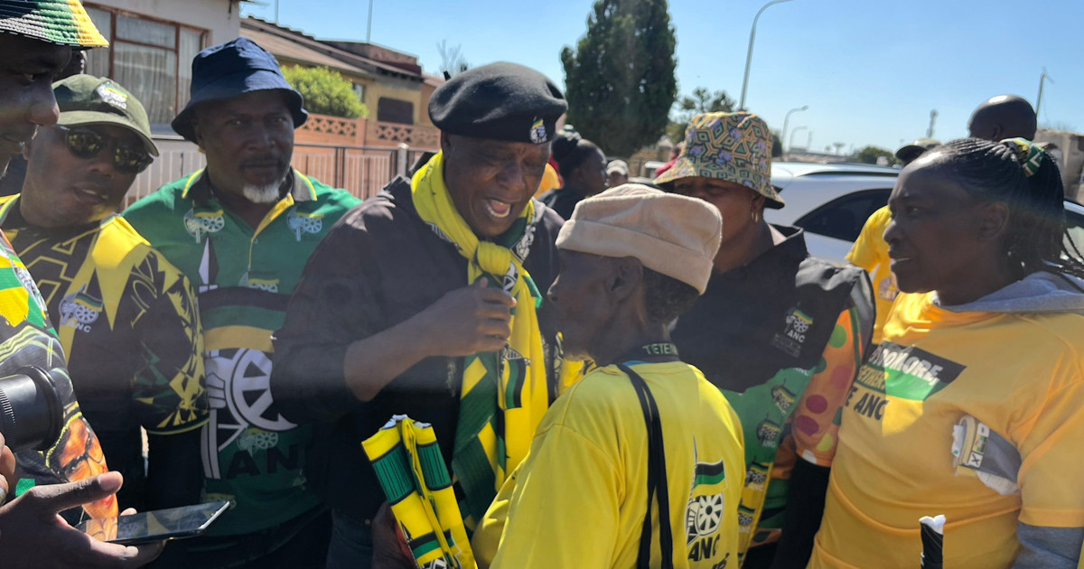 Sexwale campaigns for ANC with promise of wanting to 'renew' party ...