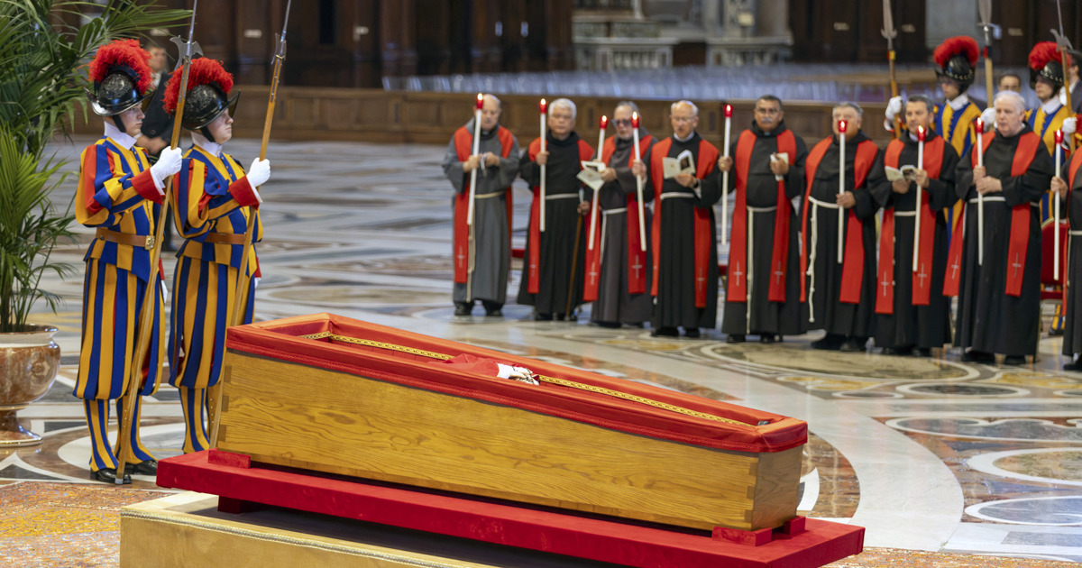 Vatican braces for huge crowds ahead of Pope's funeral