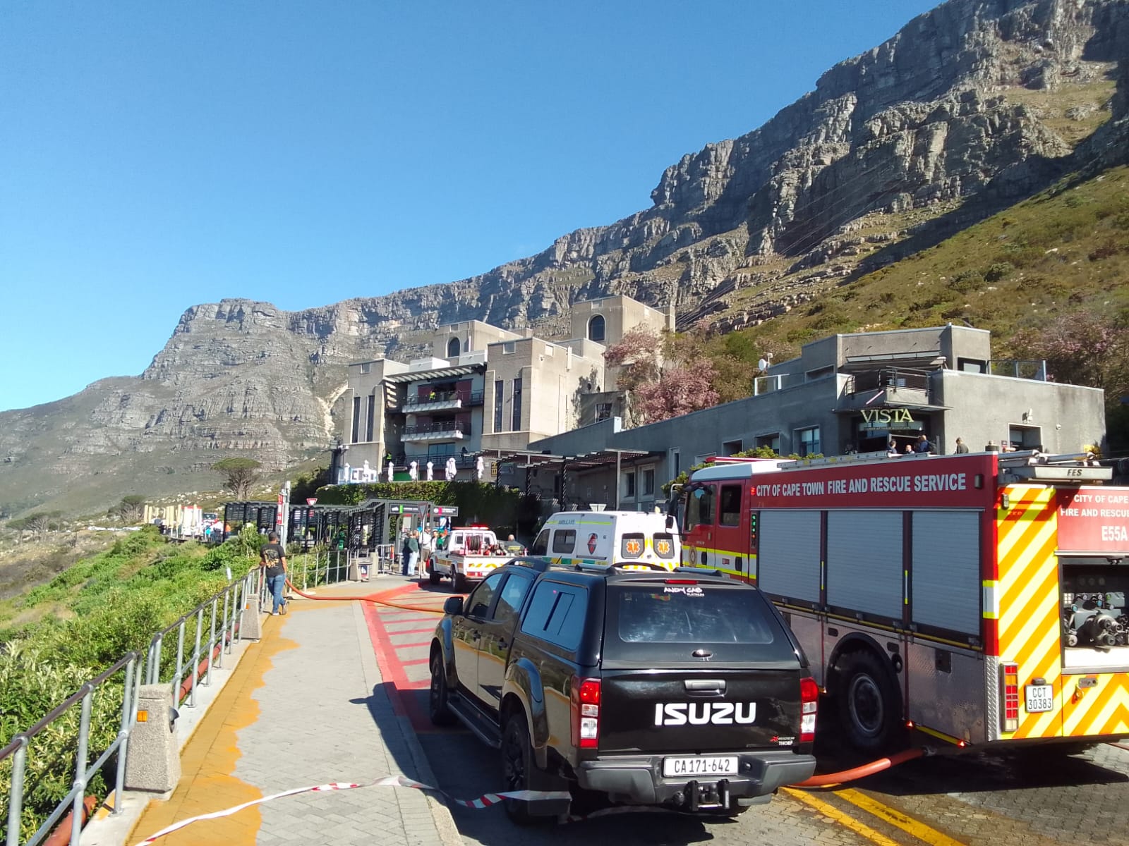 Table Mountain Aerial Cableway operations suspended after parking ...