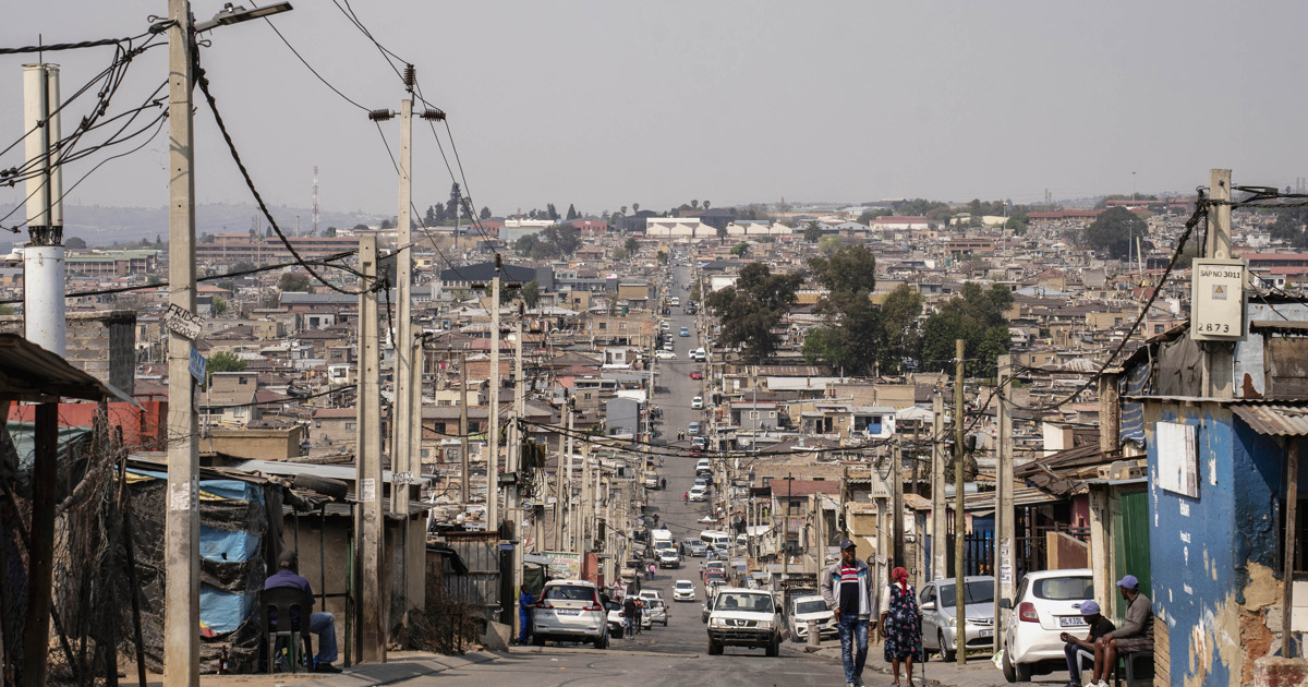 Police urge victims to identify Alexandra hijacking suspects
