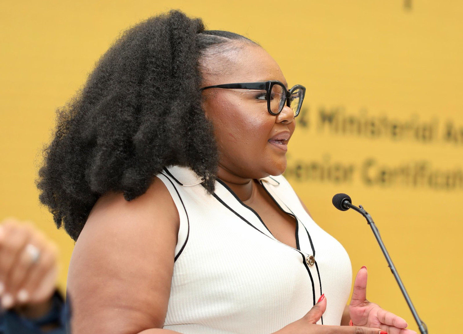 Gwarube heaps praise on SA's top matric achievers