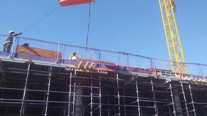 Three injured in Sea Point scaffolding collapse