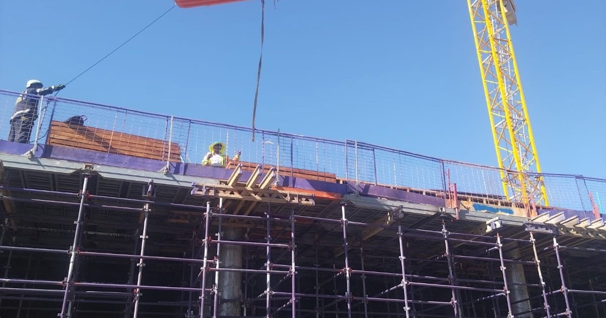 Three injured in Sea Point scaffolding collapse