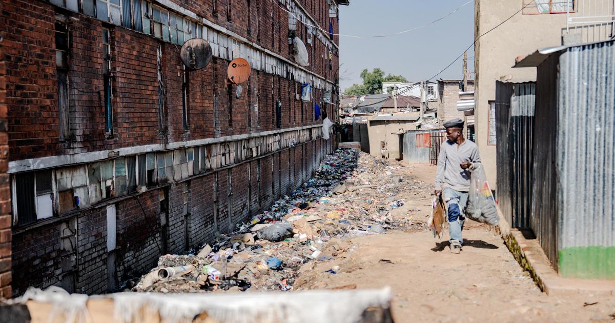 Gauteng dept of human settlements says it can't afford to create family ...