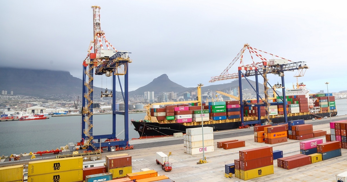 Fruit industry loses R350m over Cape Town Port failures, weighs legal ...