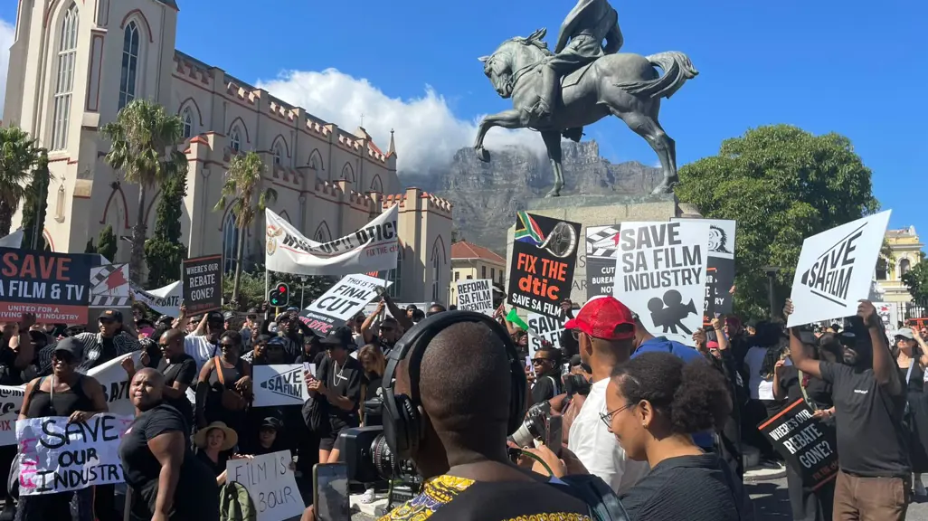 Film and TV workers renew calls for reinstatement of frozen govt funds