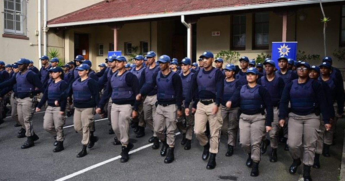 City of Cape Town deploys 700 new metro cops to quash crime