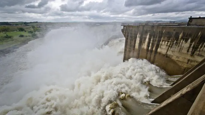 DWS opens 5th sluice gate at Vaal Dam after water levels surge overnight