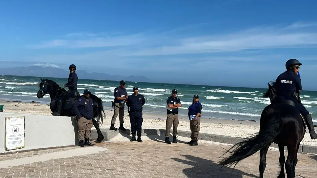 Cape Town to enforce zero-tolerance alcohol rule in public spaces this ...