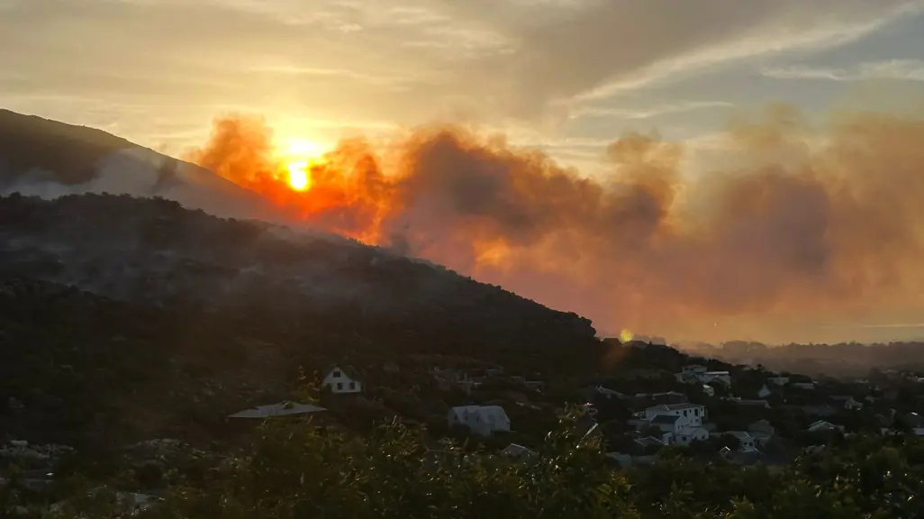 Cape firefighters contain blaze in Glencairn and monitoring hotspots