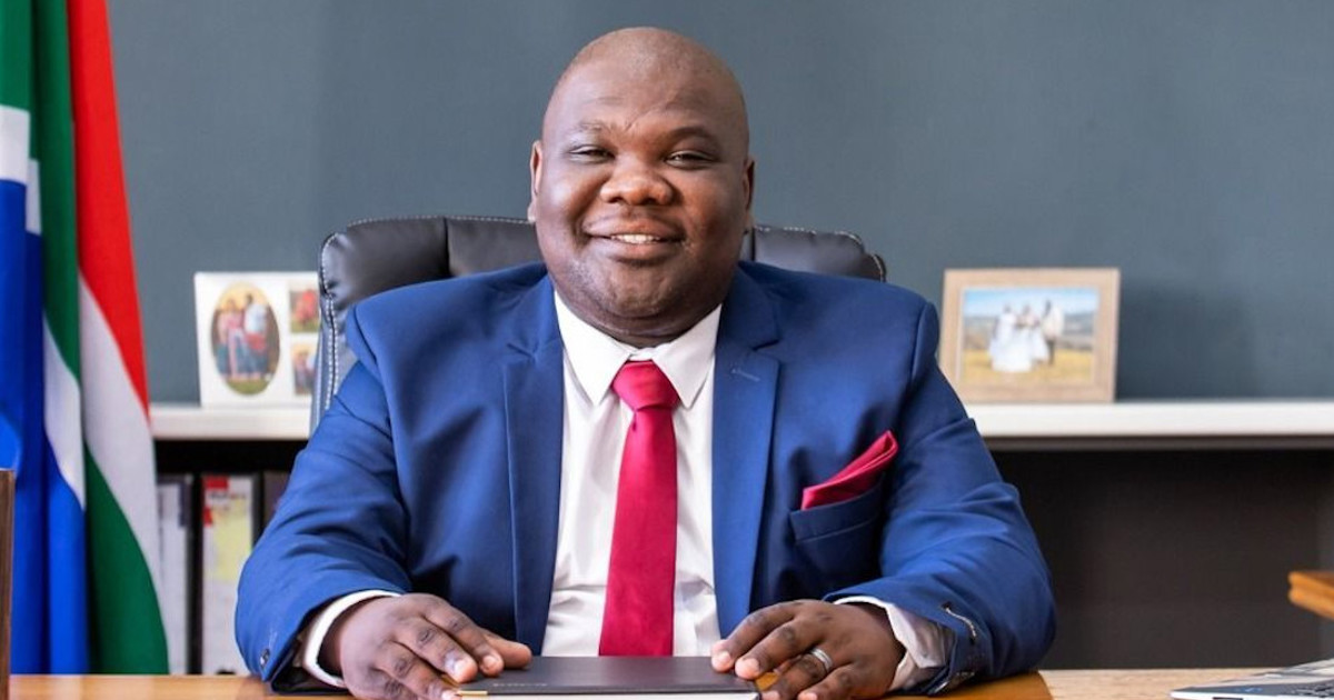 Knysna Mayor Matika accuses WC Local Govt MEC Bredell of politicking ...
