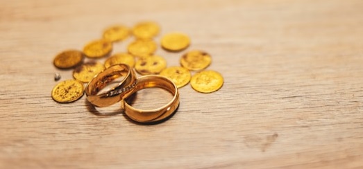 How to plan your finances after a divorce (it's stressful AND expensive)
