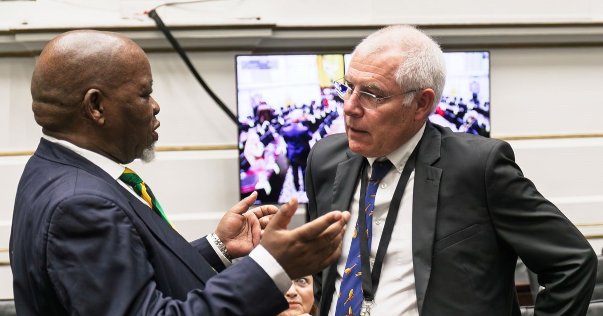 ANC & DA at loggerheads over BEE in mining sector