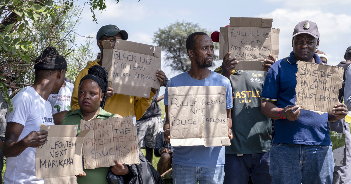 Stilfontein: Community leaders call on govt to help retrieve remains of ...
