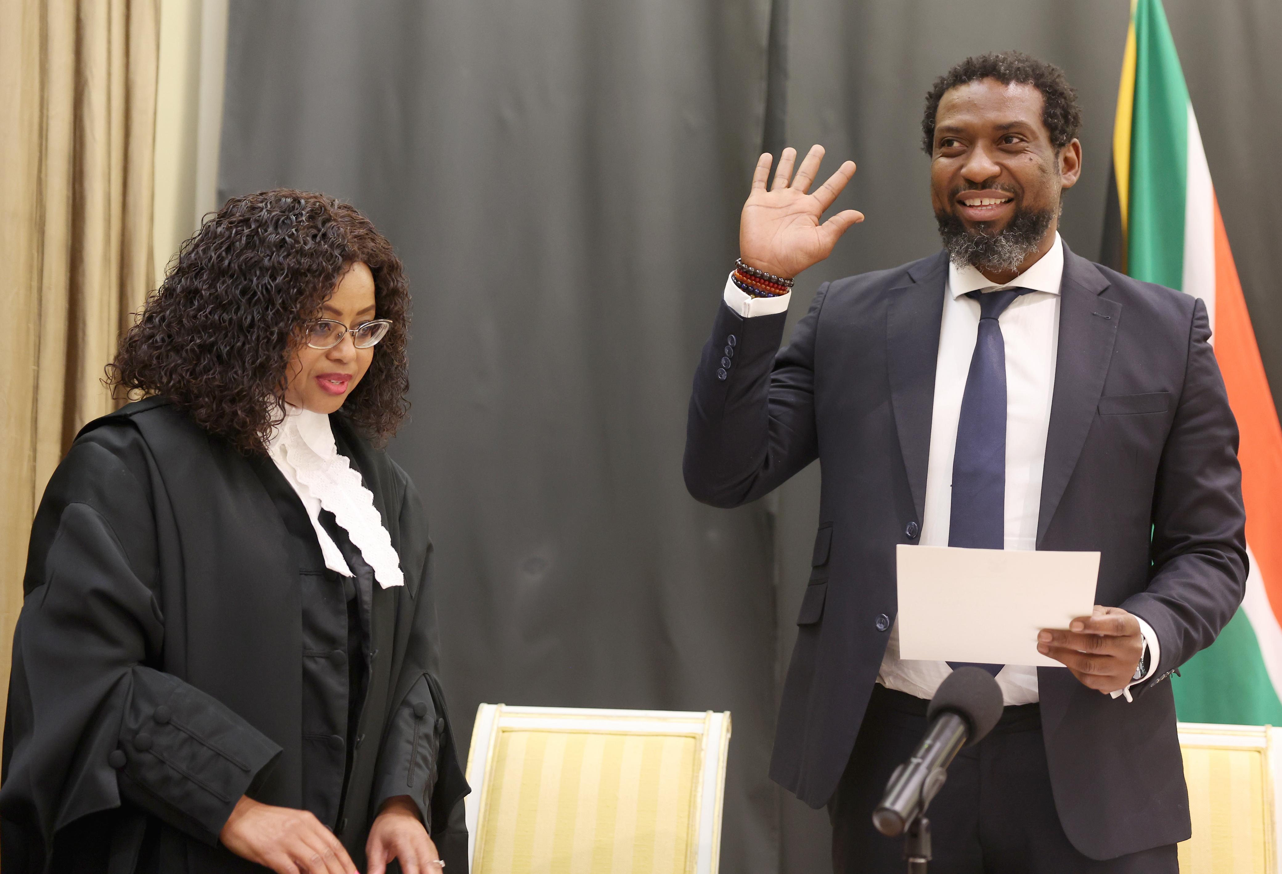 Buti Manamela sworn in as new higher education minister