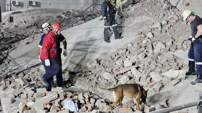 George collapse: Structural engineer shares what might have gone wrong