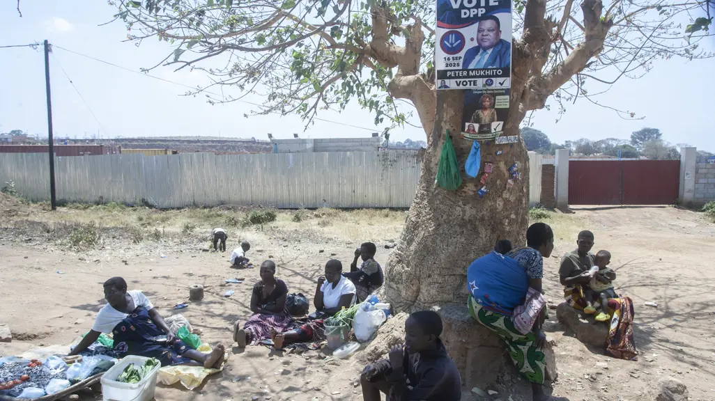 Malawi wraps up campaigning ahead of tight election battle