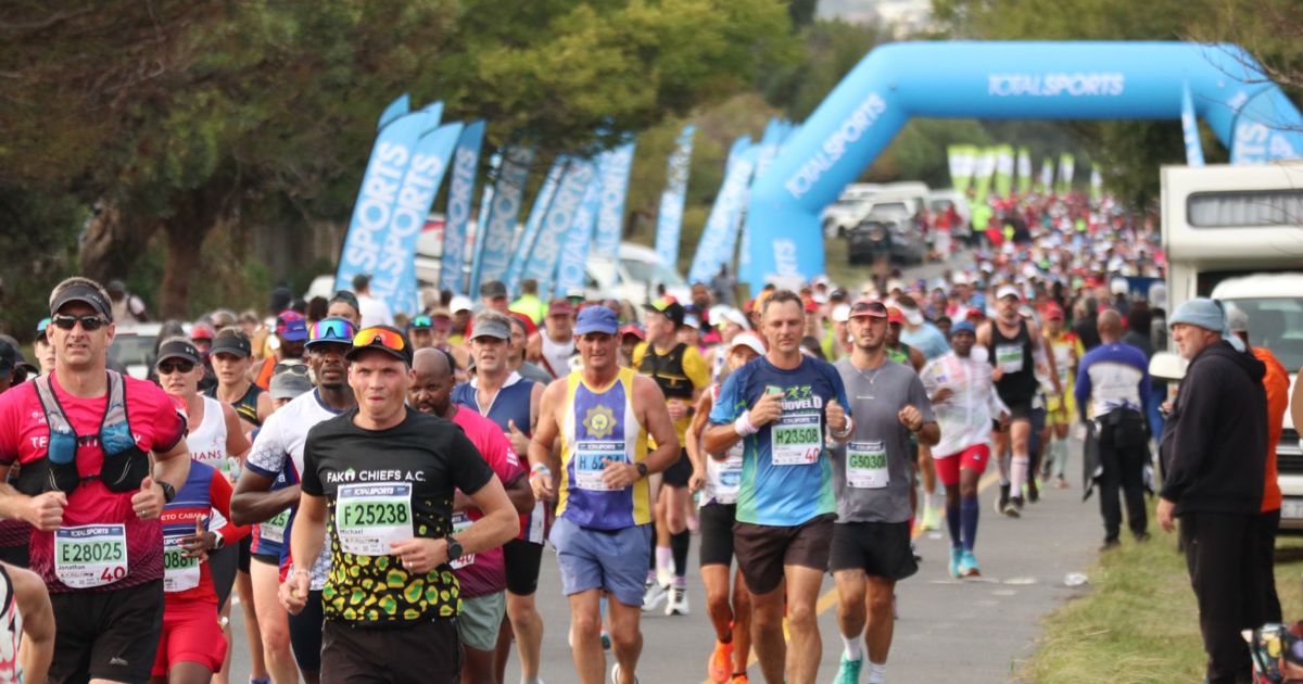 Two Oceans Marathon organisers apologise to runners who didn't receive ...
