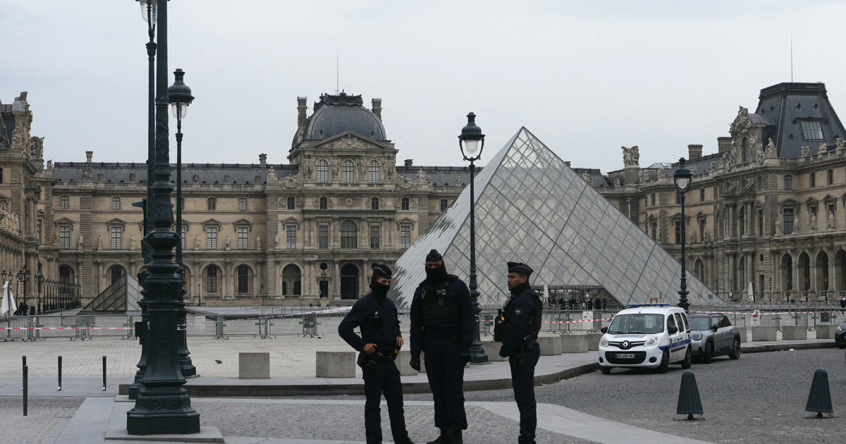 France to charge Louvre heist suspects with theft and conspiracy