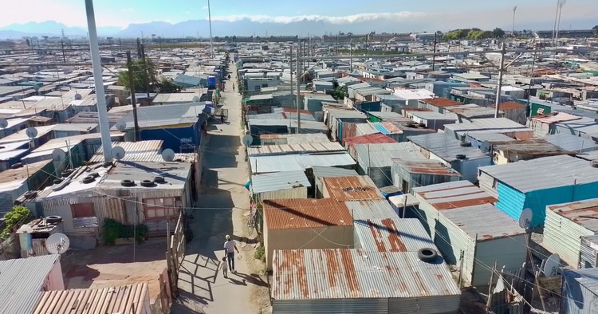 Extortion war shuts down schools and businesses in Cape Town