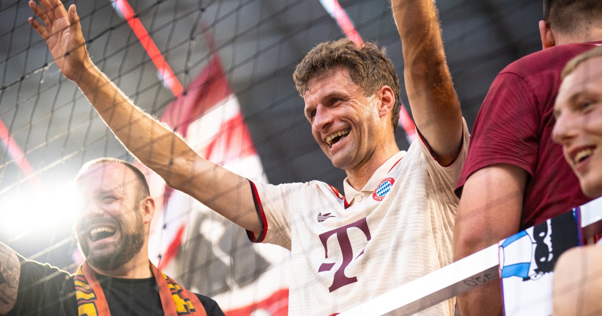 German great Mueller signs with MLS Whitecaps