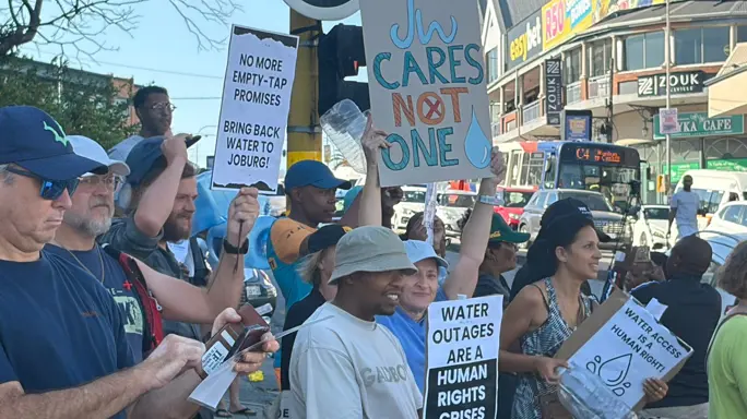 IN PICS | Joburg residents, business owners protest city's prolonged ...