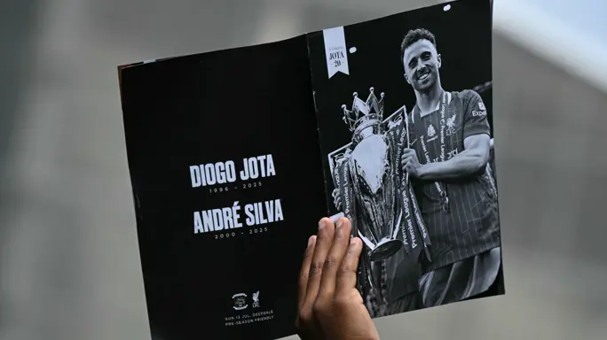 Liverpool honour 'champion' Jota in return to action at Preston