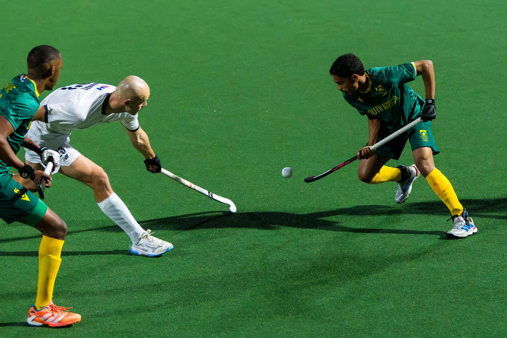 De Jager shootout heroics propel South Africa past New Zealand and into ...