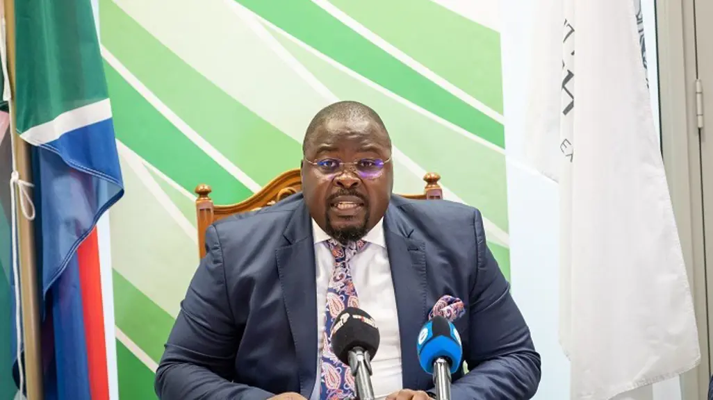 Tshwane Speaker confirms death of fraud-accused former mayor, Murunwa ... Tshwane Speaker confirms death of fraud-accused former mayor, Murunwa ...