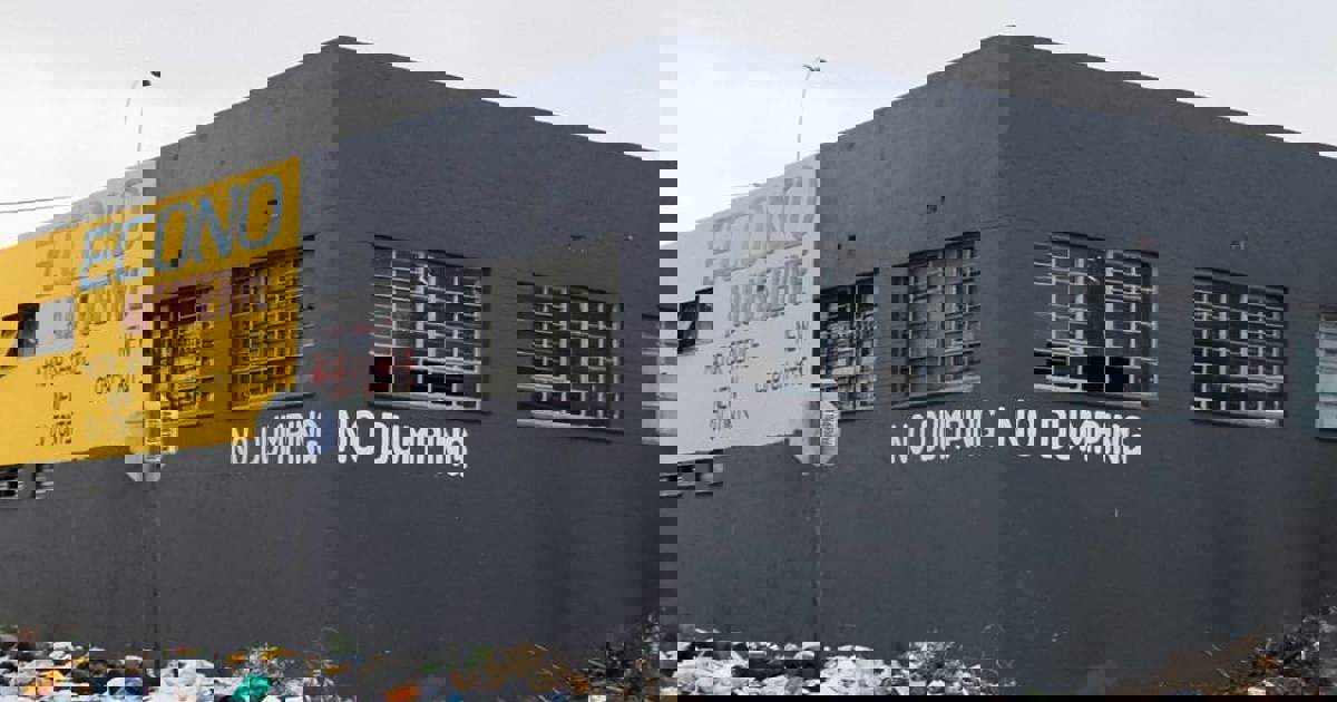 Pikitup to deploy workers over weekend to clear trash piles in Joburg