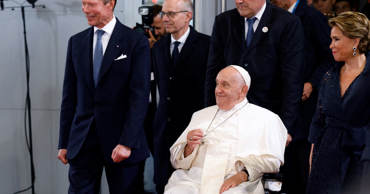 World leaders react to the death of Pope Francis