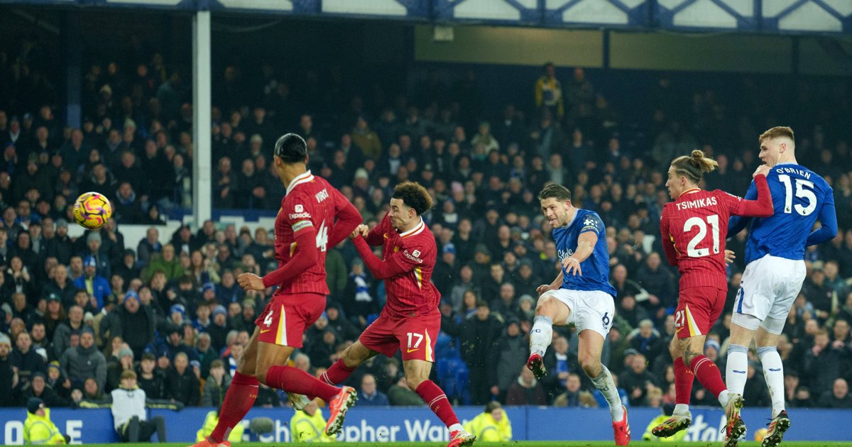 Liverpool held by Everton, four red cards in fiery last Goodison Park derby